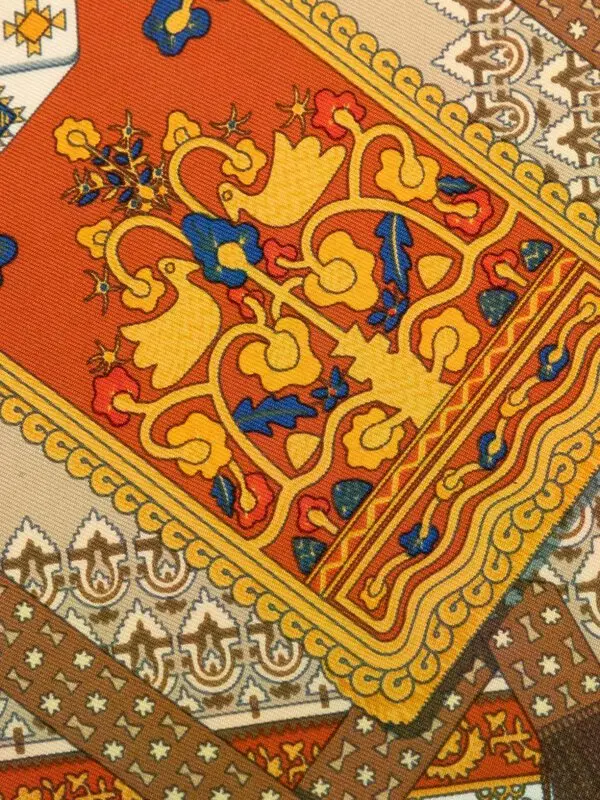 Hermès 20th Century Brins D Or Silk Scarf 45 Scarves