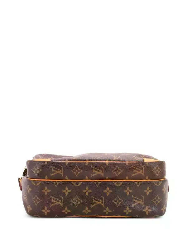 LOUIS VUITTON Nil Messenger Bag Monogram Canvas 28 Crossbody Bag