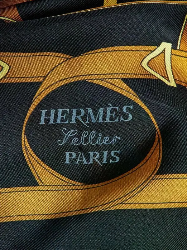 Hermès Eperon D'or Silk Scarf - Black