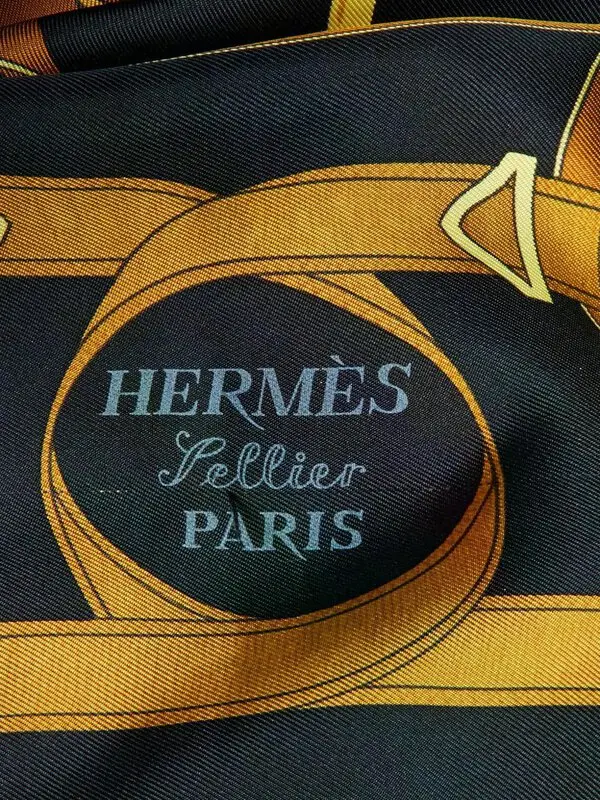 Hermès Eperon D'or Silk Scarf - Black
