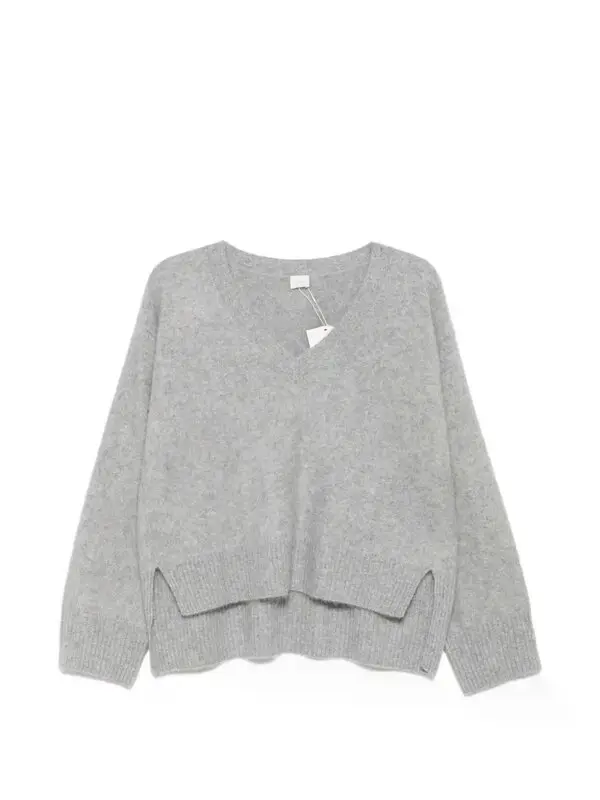 C.T.PLAGE V-neck Side-slit Sweater