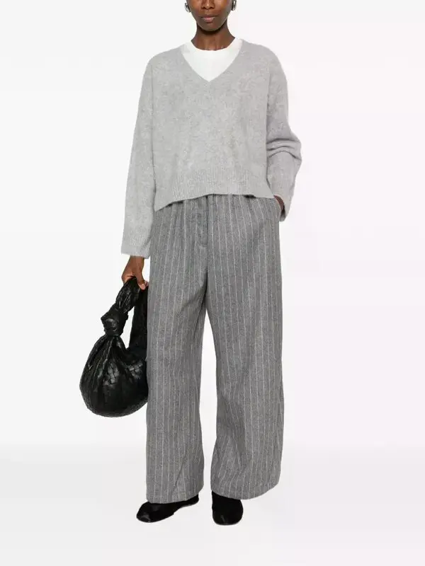 C.T.PLAGE V-neck Side-slit Sweater