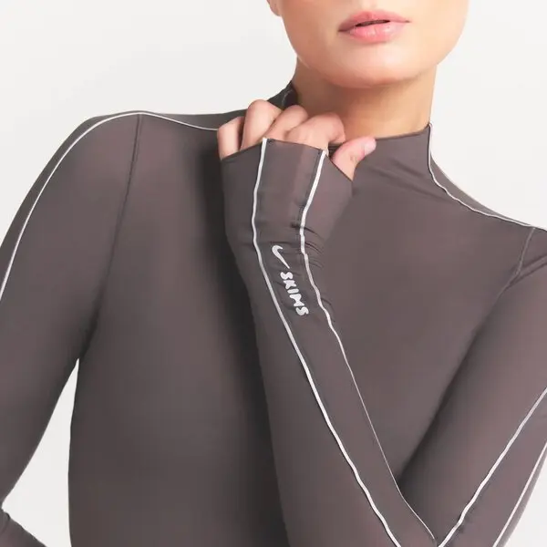 SKIMS Mock Neck Long Sleeve Top | Grey | Medium | Nike Weightless Layers