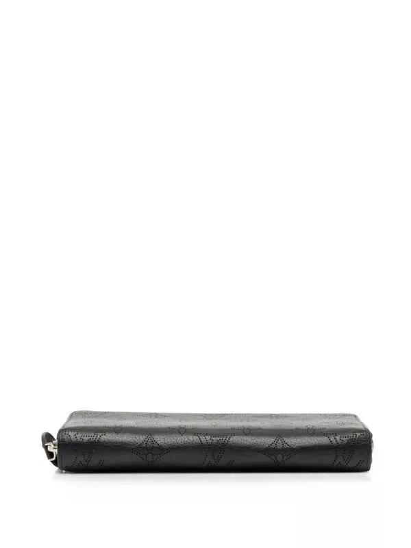 LOUIS VUITTON 2019 Monogram Mahina Zippy Wallet Long Wallets