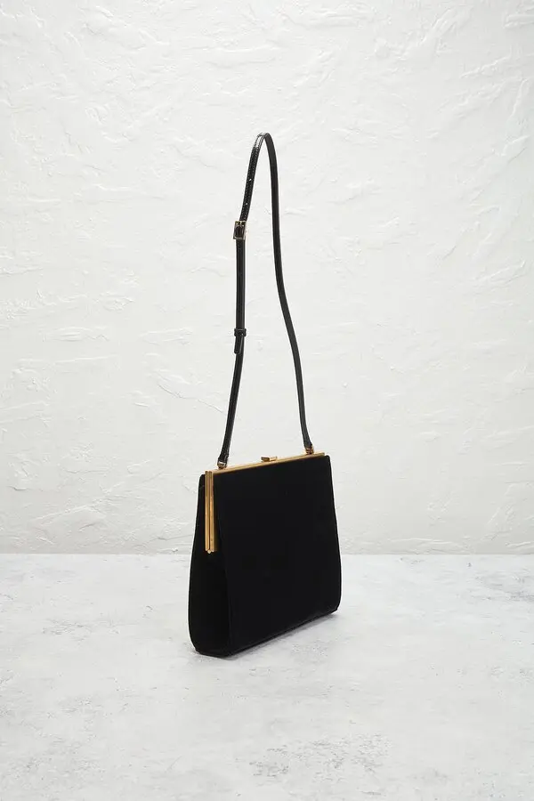 Saint Laurent Small Gaia Shoulder Bag In Black