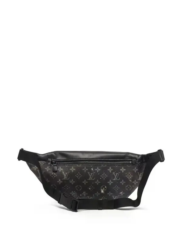 LOUIS VUITTON 2018 Discovery Monogram Eclipse Belt Bag