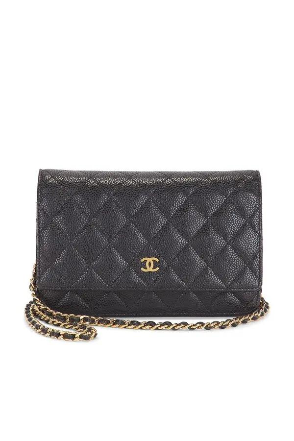Chanel Caviar Classic Wallet On Chain