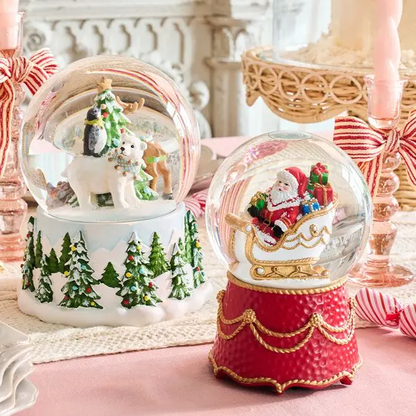 JULISKA Berry & Thread North Pole Santa In Sleigh Snow Globe