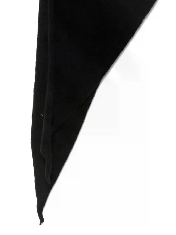 BASERANGE Knitted Triangular Scarf