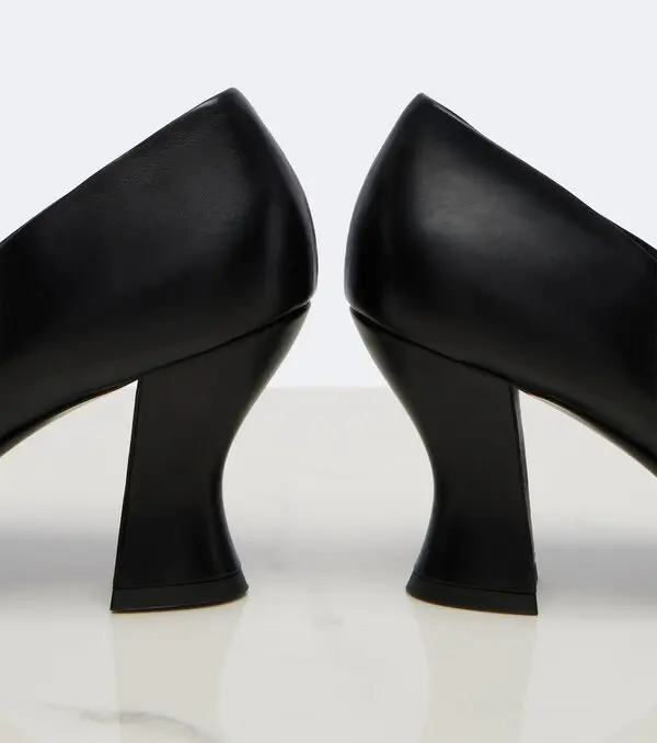 Khaite Colleen Leather Pumps - Black