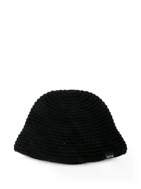 ARTE ANTWERP Crochet-knit Logo-patch Beanie Hat