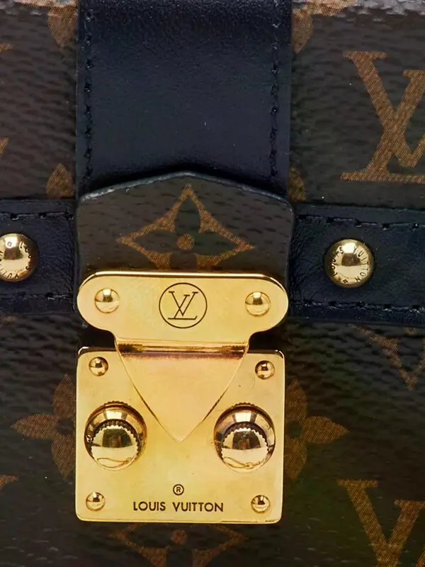 LOUIS VUITTON Essential Trunk Monogram Canvas Key Chain