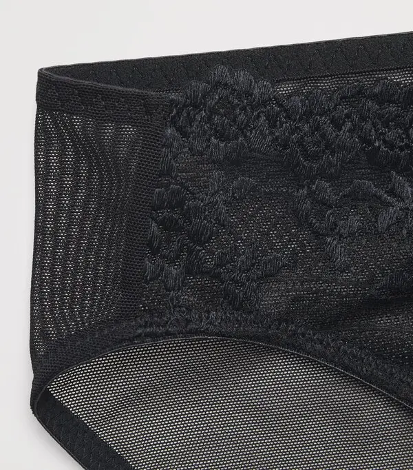 Wacoal Lace Embrace Briefs