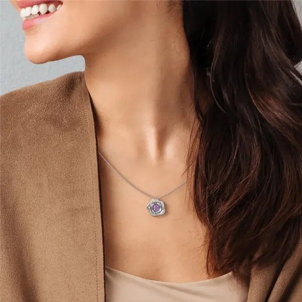 Jewlr Flourishing Rose Pendant