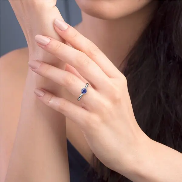 Jewlr Round Bezel Solitaire With Twin Accents Ring