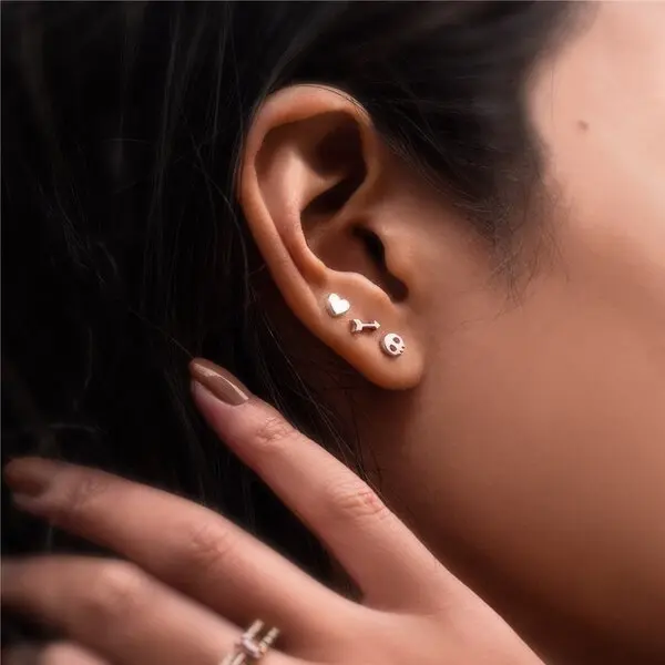 Jewlr Skull Single Stud