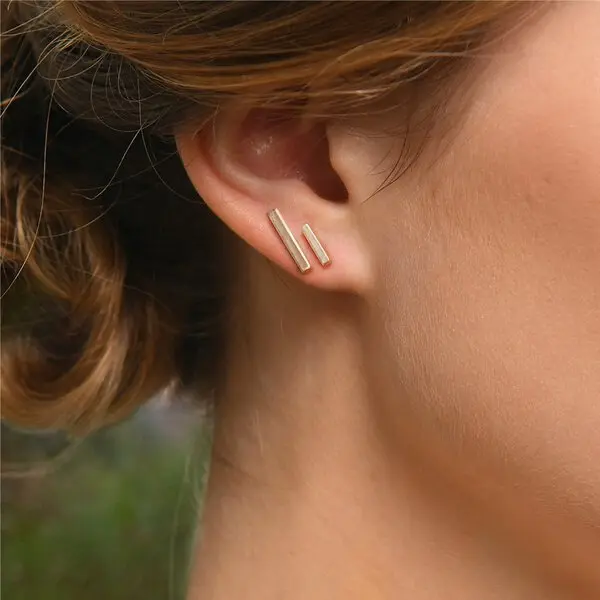 Jewlr Engravable Long Bar Stud Earrings