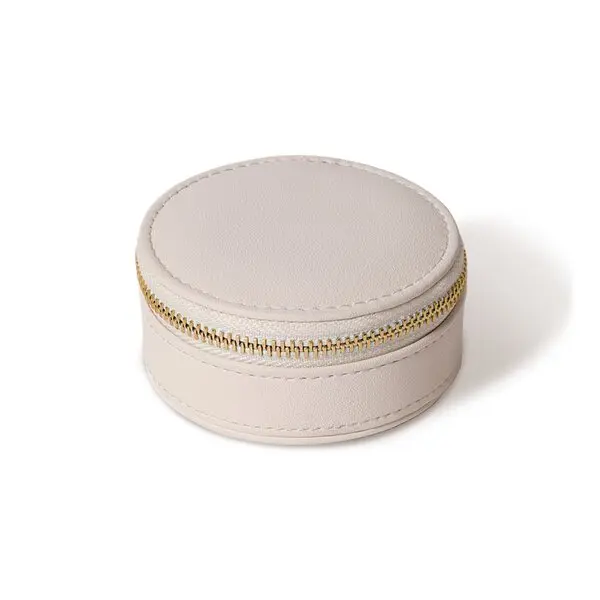 Jewlr Engravable Round Jewelry Travel Case In Cream