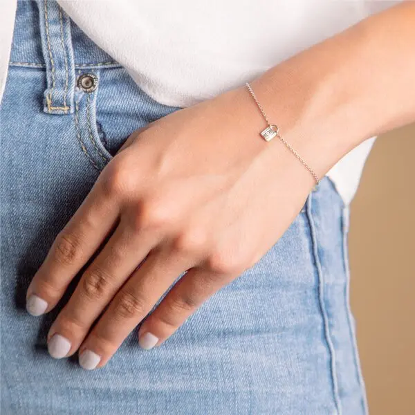 Jewlr Padlock Bracelet With Accent Stone