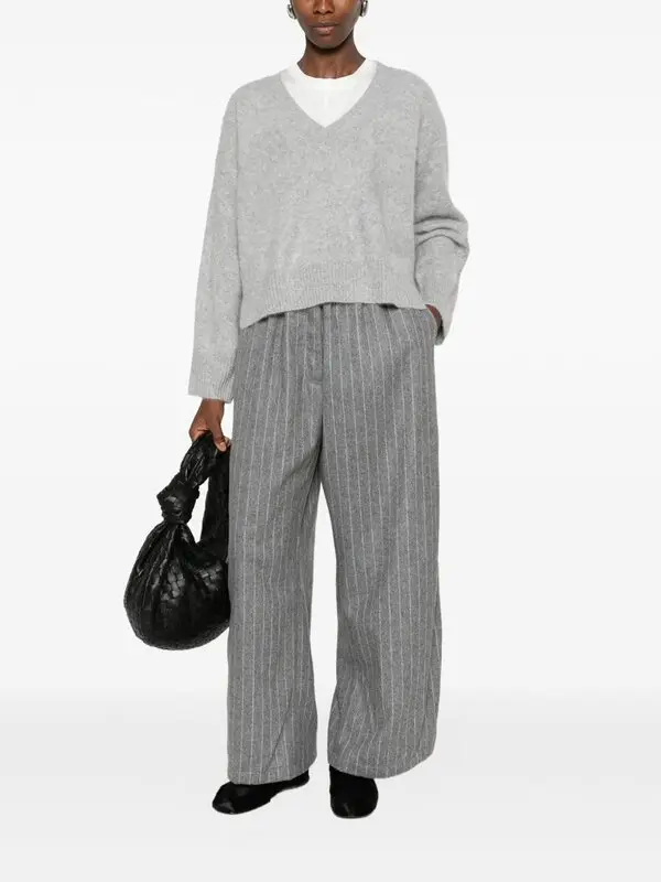 CT PLAGE Wool V-necked Jumper - Grey