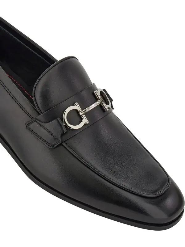 FERRAGAMO Gancini Leather Loafers - Black