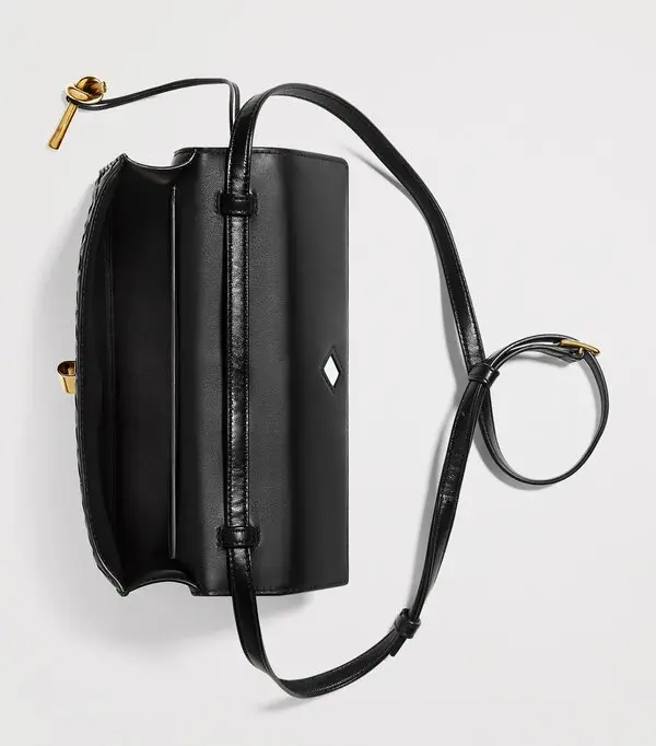 Bottega Veneta Leather Andiamo Top-handle Bag