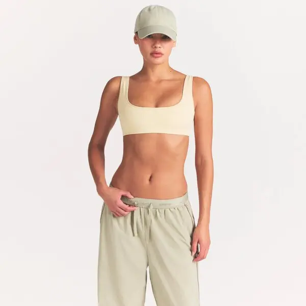 SKIMS Micro Scoop Bra | Yellow | | Nike Ribbed Seamless
