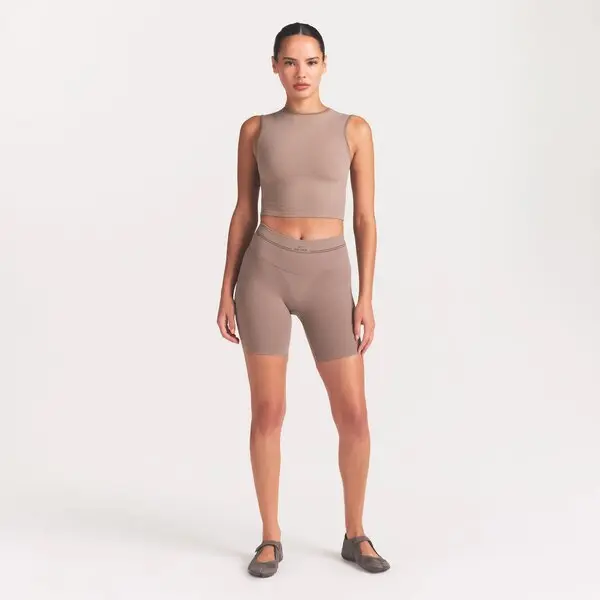 SKIMS 5" Biker Short | Grey | | Nike Ribbed Seamless