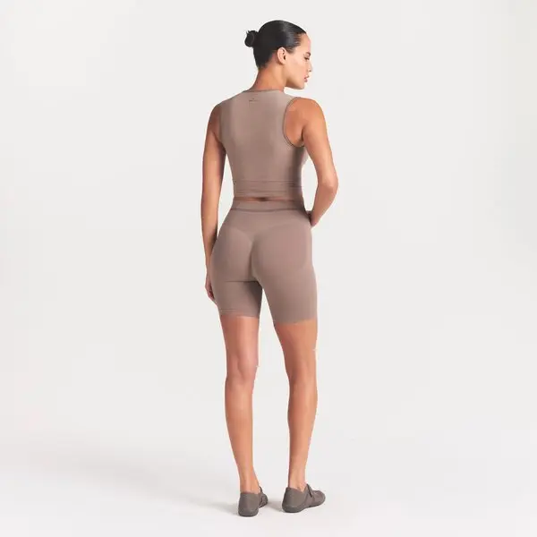 SKIMS 5" Biker Short | Grey | | Nike Ribbed Seamless