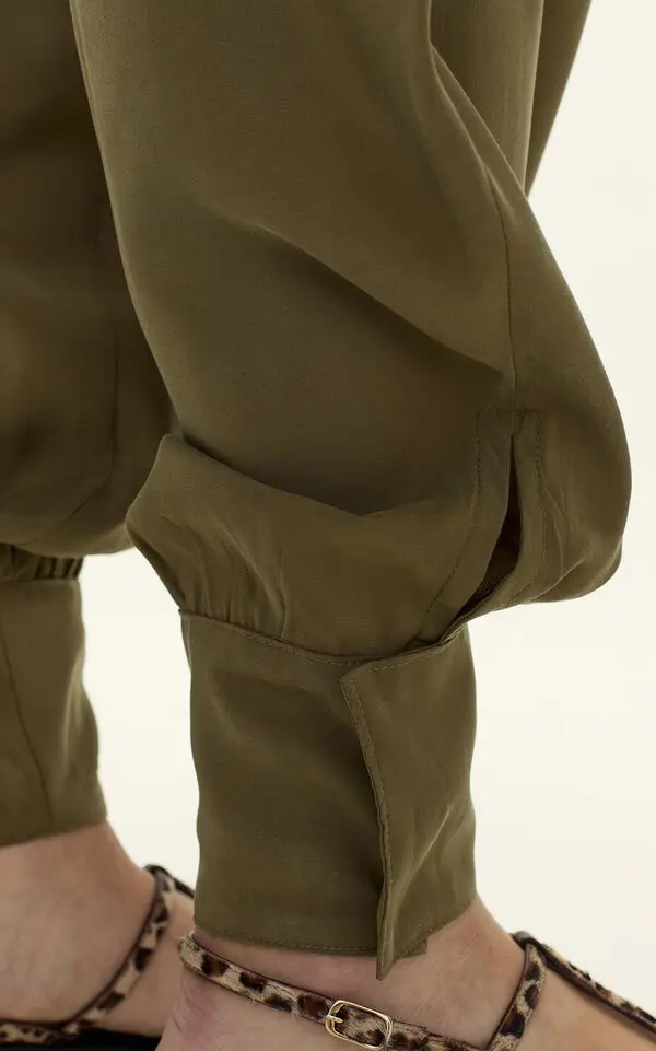 CURATORIA Delta Pants - Olive