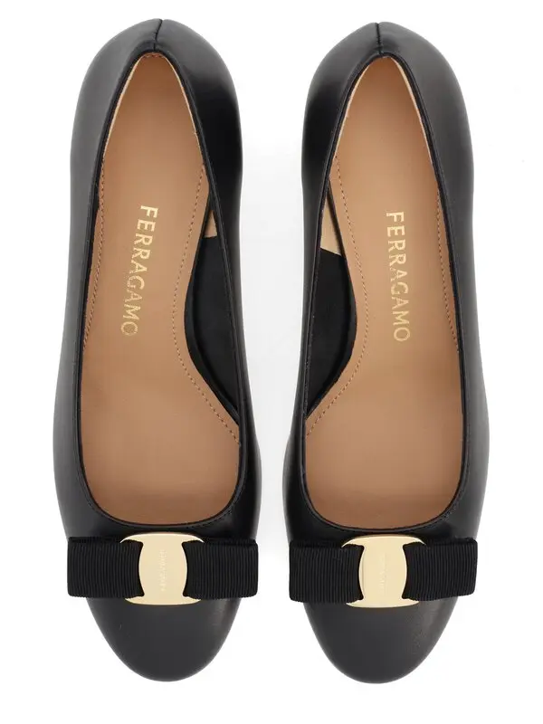FERRAGAMO Décolleté "vara" Con Tacco