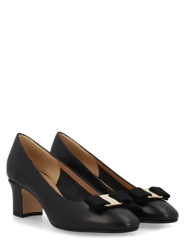 FERRAGAMO Décolleté "vara" Con Tacco