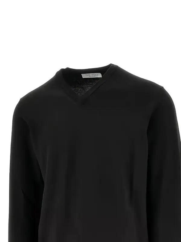 THE PULL V-neck Sweater