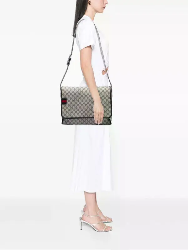 Gucci 2016-2026 Gg Supreme Web Messenger Bag Crossbody Bag