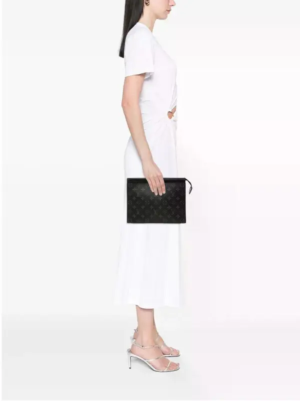 LOUIS VUITTON 2018 Monogram Eclipse Pochette Voyage Mm Clutch Bag