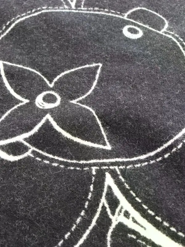 LOUIS VUITTON 2018 Vivienne City Scarf
