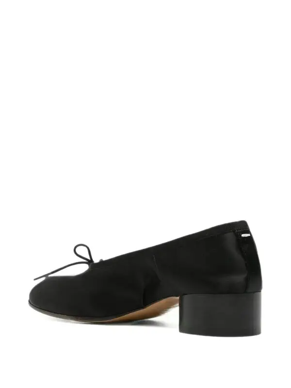 MAISON MARGIELA Tabi Satin Heeled Pumps
