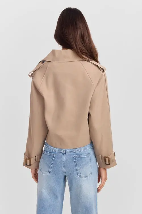 SASHA THERESE Caroline Trench