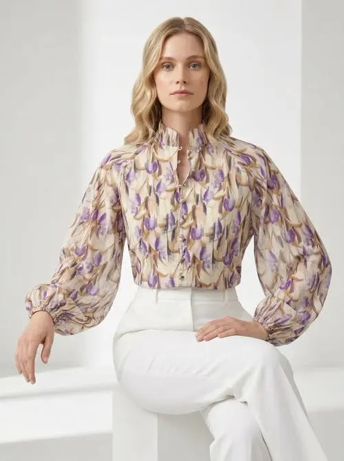 EXQUISE Yesenia High Neck Shirt
