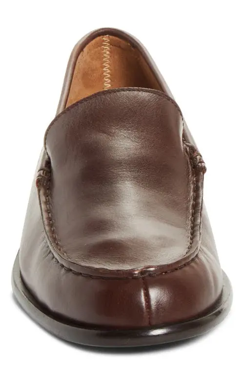 COMMON PROJECTS Minimal Leather Loafer - Brown