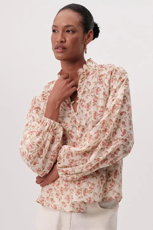 EXQUISE Kathy High Neck Shirt
