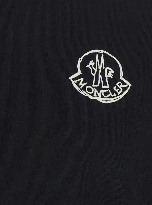 Moncler Black Crew Neck T-shirt With Logo Patch On The Front In Cotton For