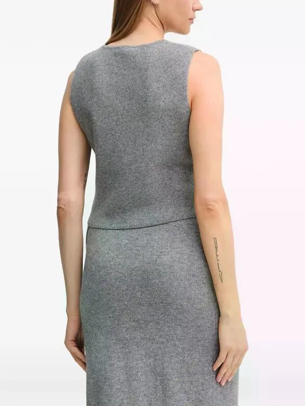 OUI Button V-neck Sleeveless Knitwear