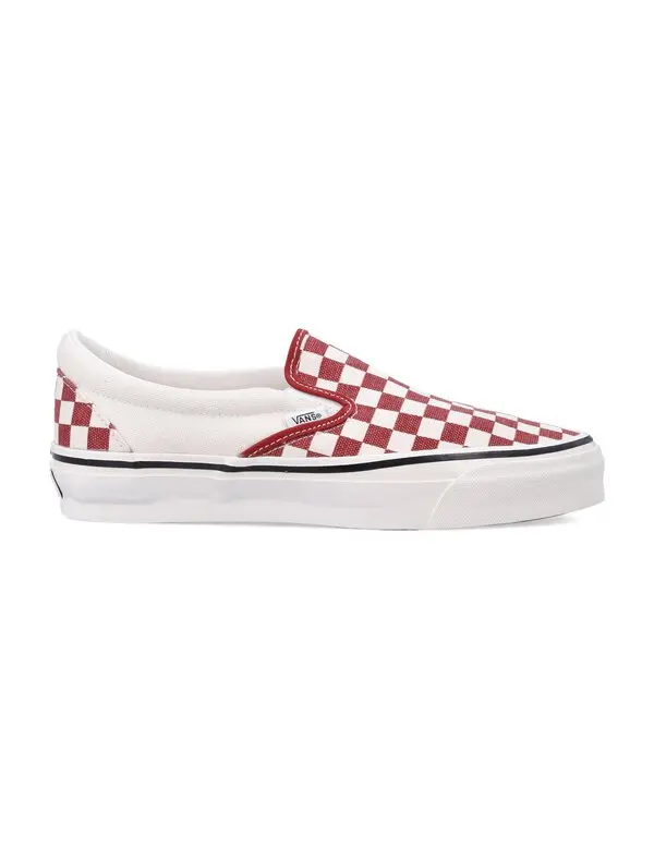 VANS Classic Slip-on Platform Sneaker - Ember Red