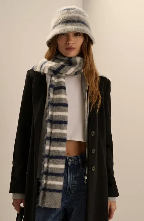 FAVORITE DAUGHTER Structured Knit Bucket Hat
