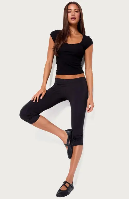 EDIKTED Aiko Capri Pants