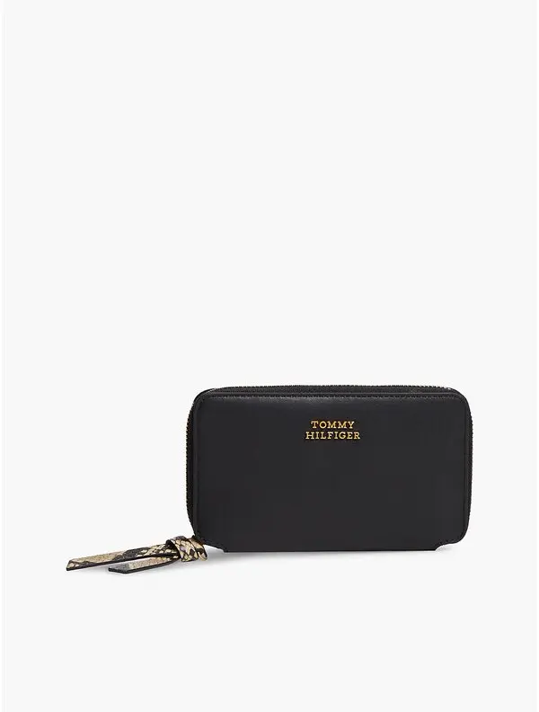 Tommy Hilfiger Smooth Leather Medium Zip Wallet
