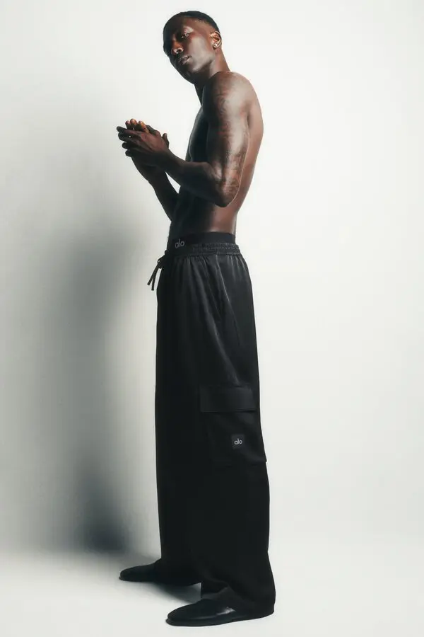 Alo Yoga Satin Horizon Straight Leg Cargo Pants - Black