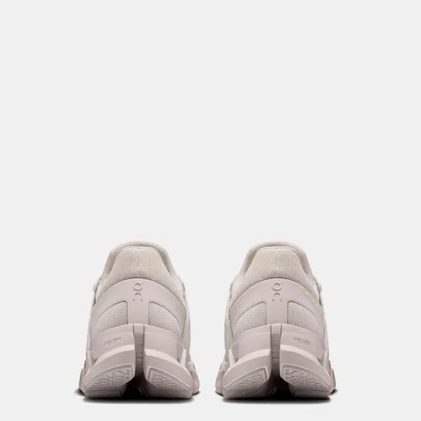 On Mesh Lace-up Sneaker - No