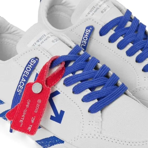 Off-White Low-top Sneaker